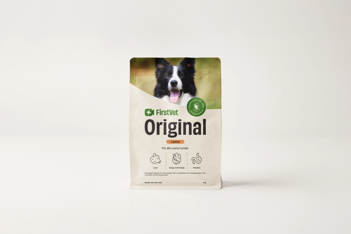 FirstVet Original Lamm - bra hundmat för alla vuxna hundar - FirstVet