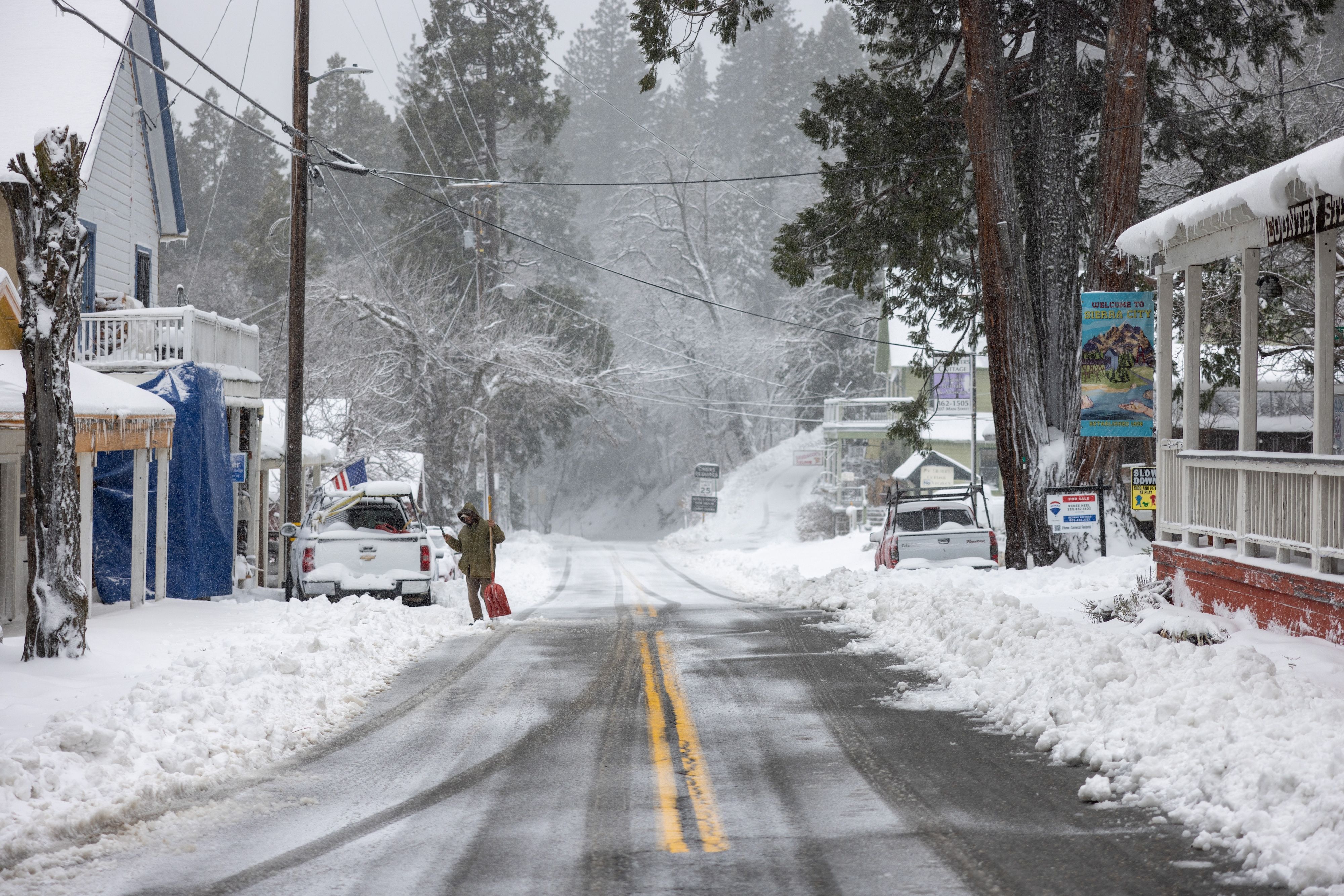 Blizzard Passes Through County | The Mountain Messenger