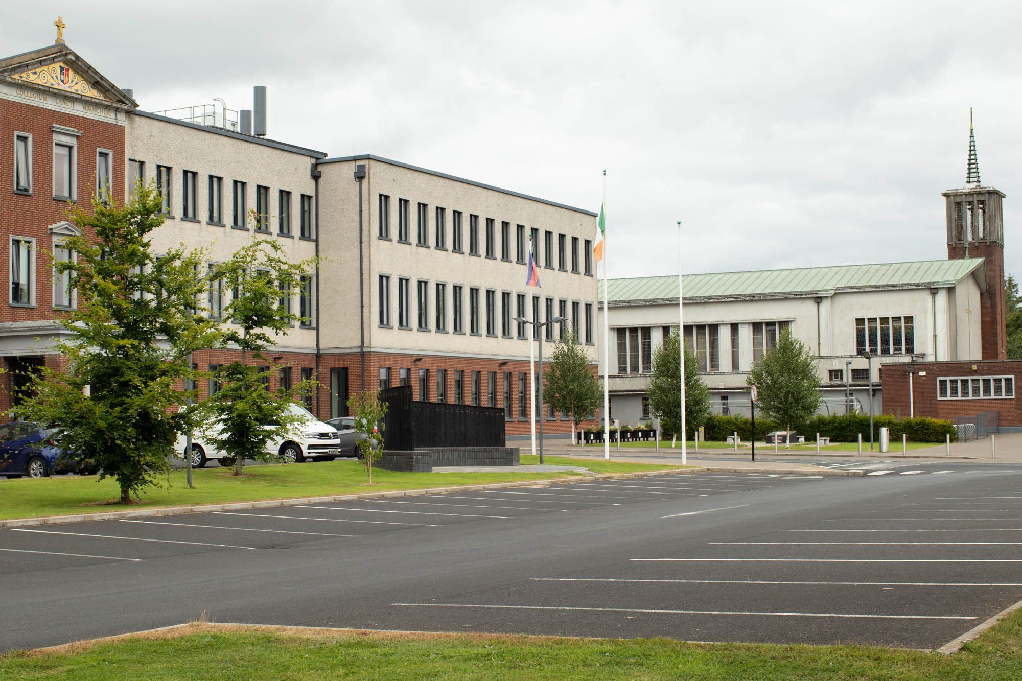 Glucksman Library - Never Look Back