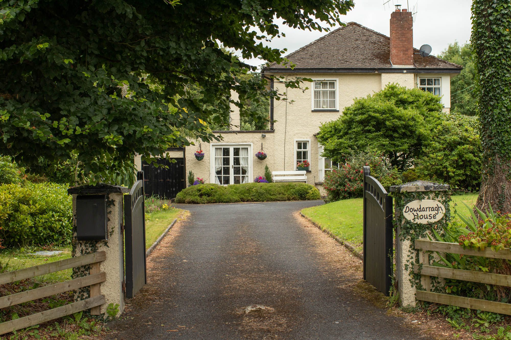 Glucksman Library - Never Look Back