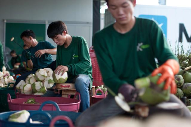 Leading Thailand's Coconut Water Exporter | K-Fresh
