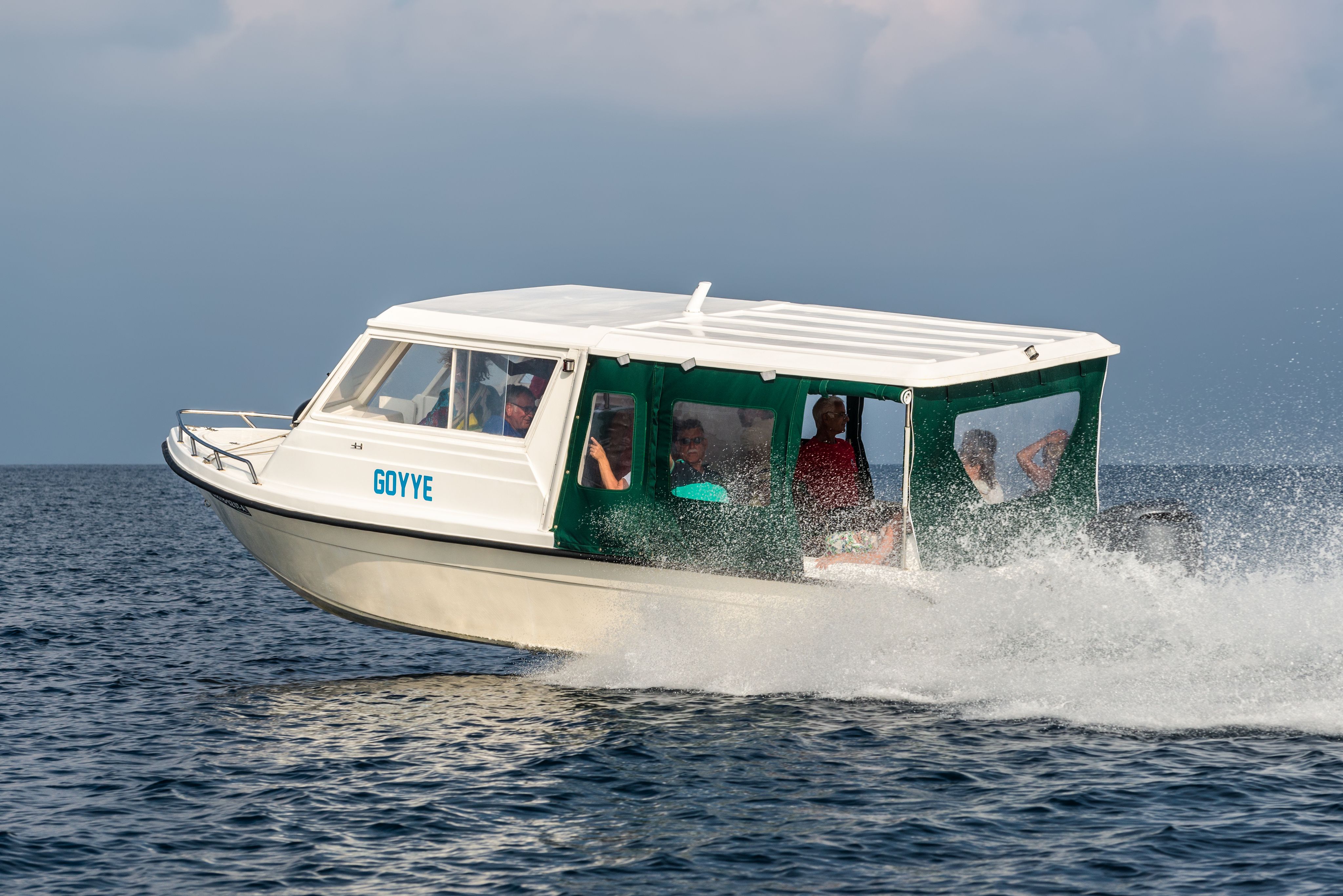 Speedboat Transfers in the Maldives | Maldives Guide