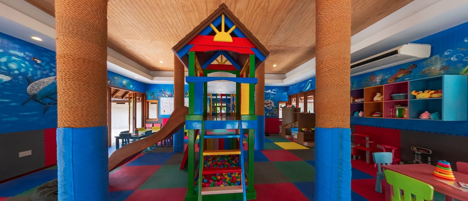 Facilities at Hideaway Beach | MaldivesGuide