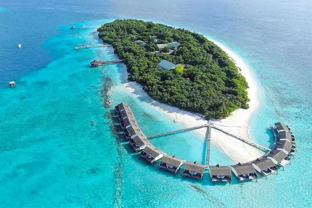 Reethi Beach Resort [Ultimate Guide] | Maldives Guide