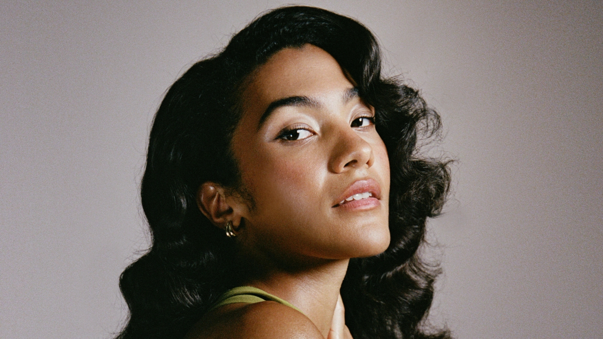 COLORSxSTUDIOS | Stages for non-ordinary expression