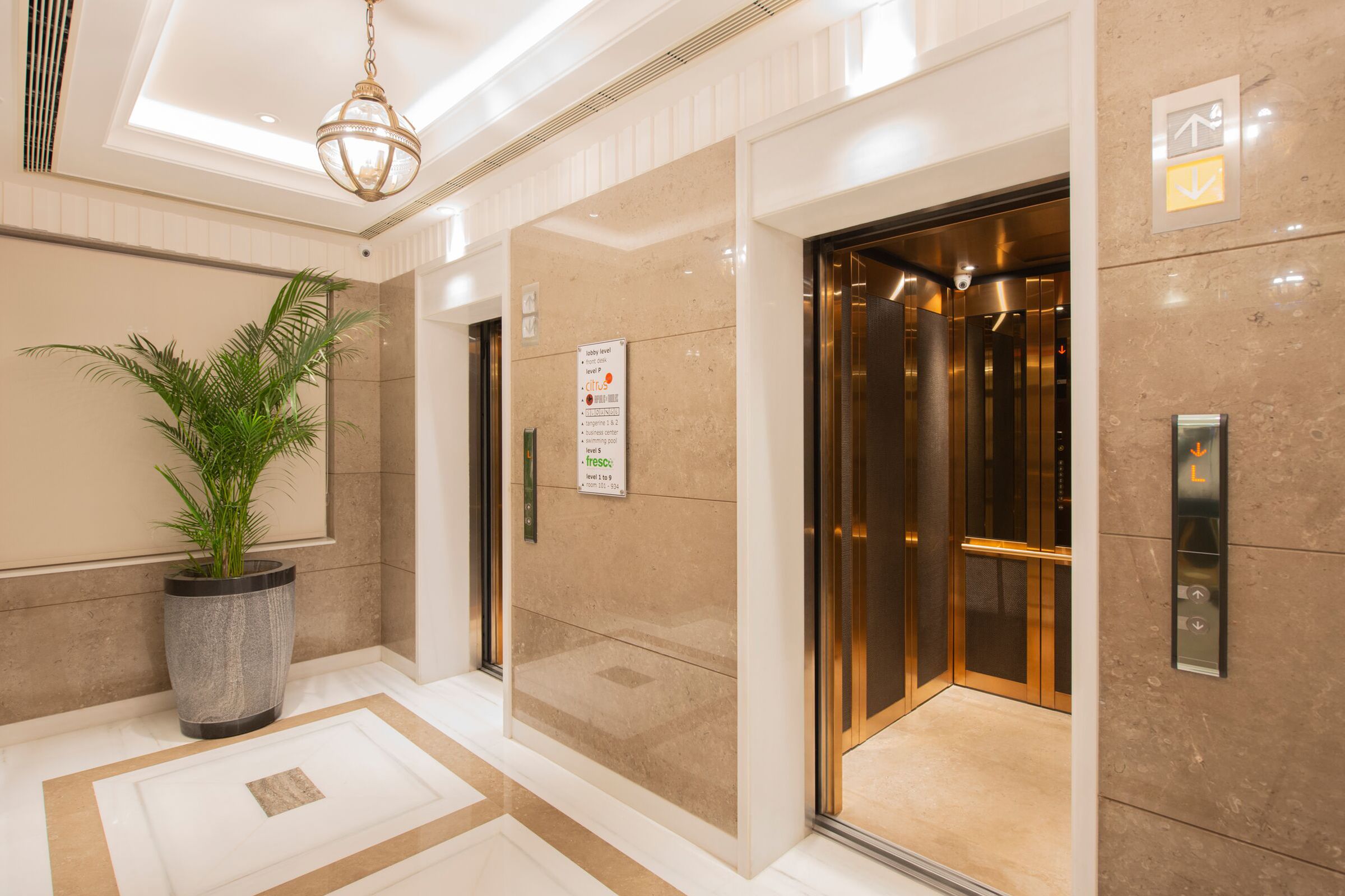 Forms+Surfaces: Lemon Tree Premier, Mumbai International Airport