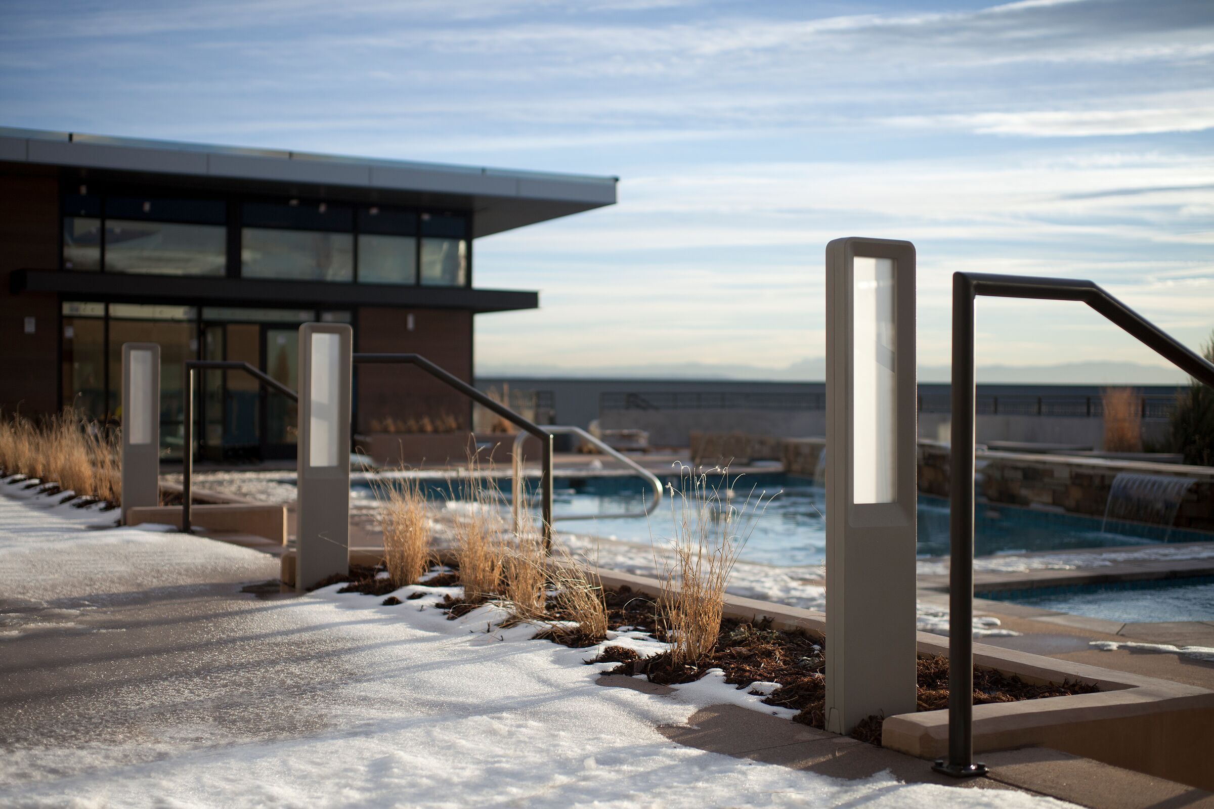 Forms+Surfaces: Tangent Bollard