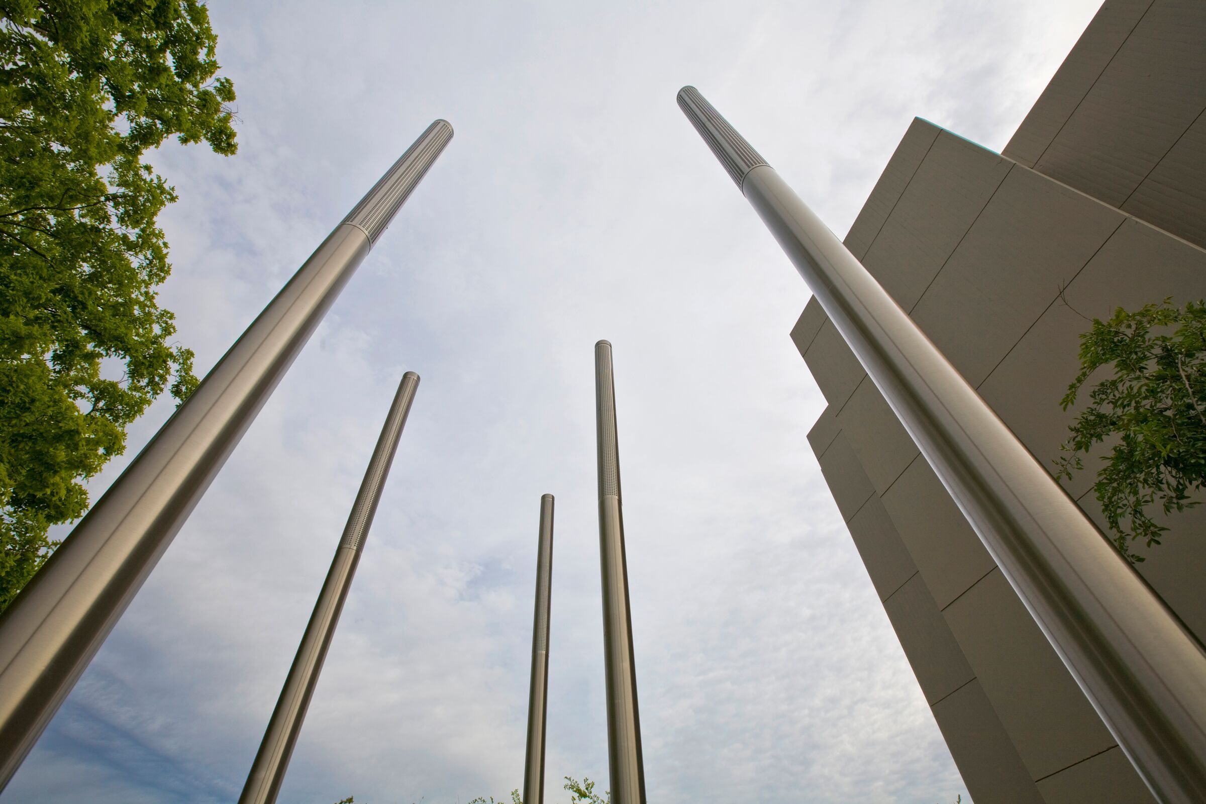 Forms+Surfaces: Light Column Pedestrian Lighting