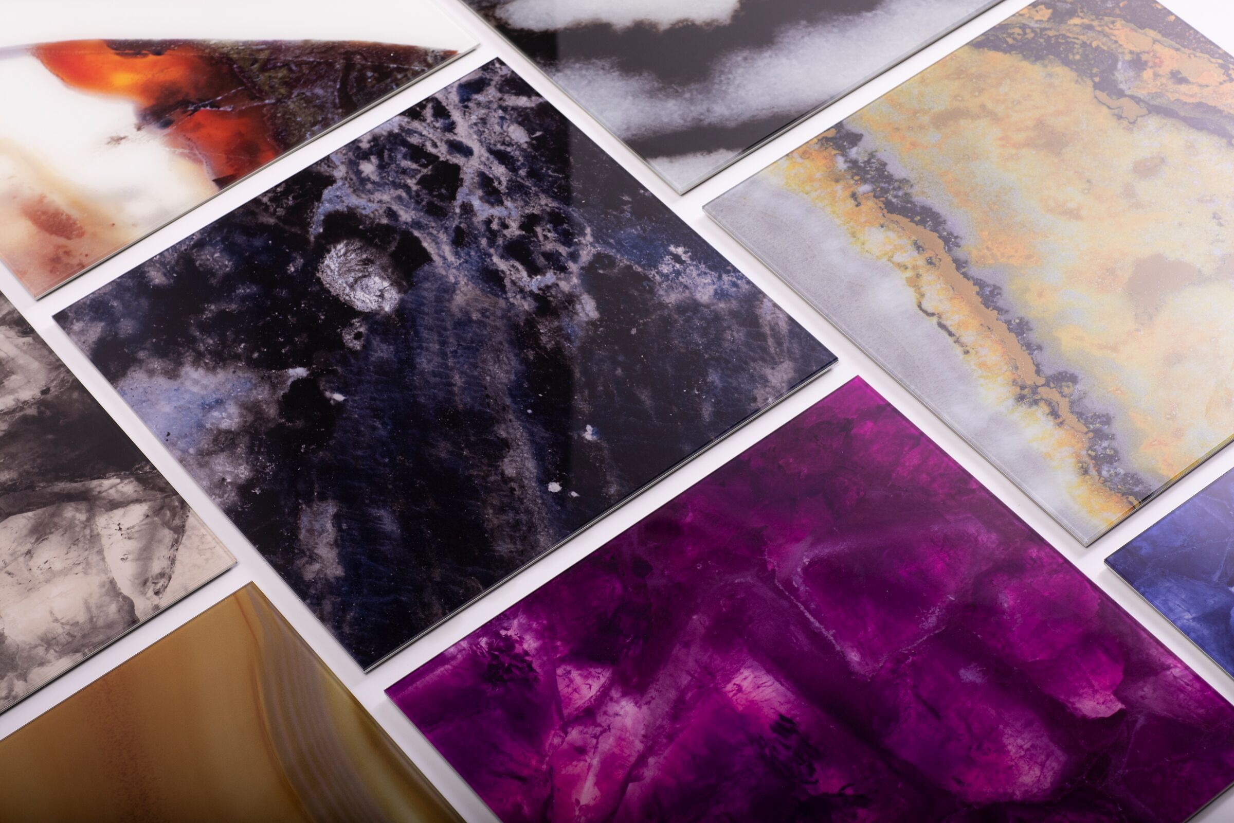 Forms+Surfaces: ViviSpectra Zoom Glass