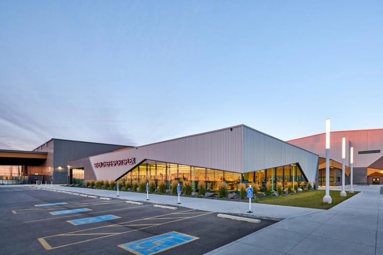 7 Chiefs Sportsplex & Chief Jim Starlight Centre - Workun Garrick