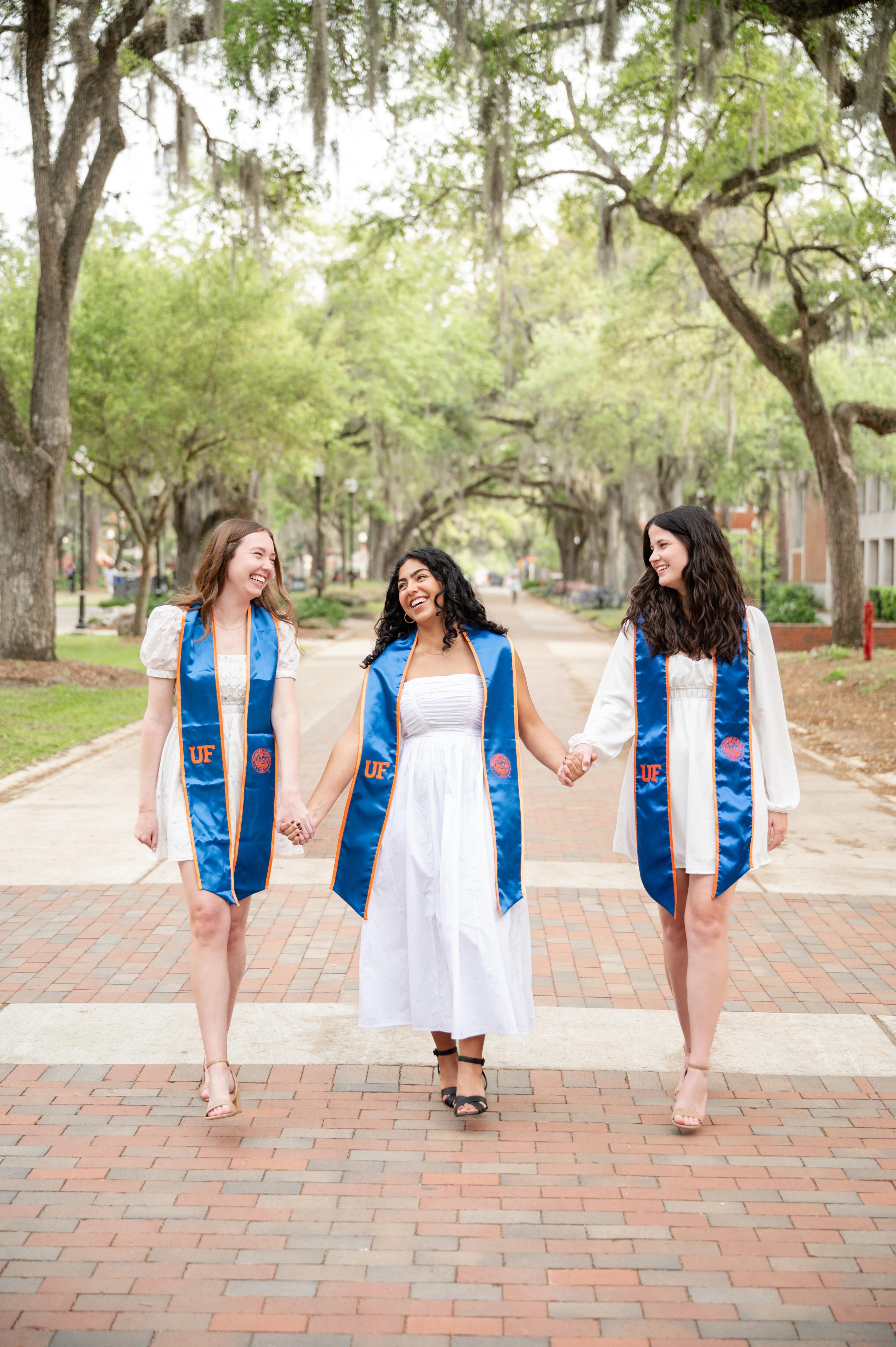 What To Wear For Your UF Grad Photo Session - Caitlyn Cacioppo Photography