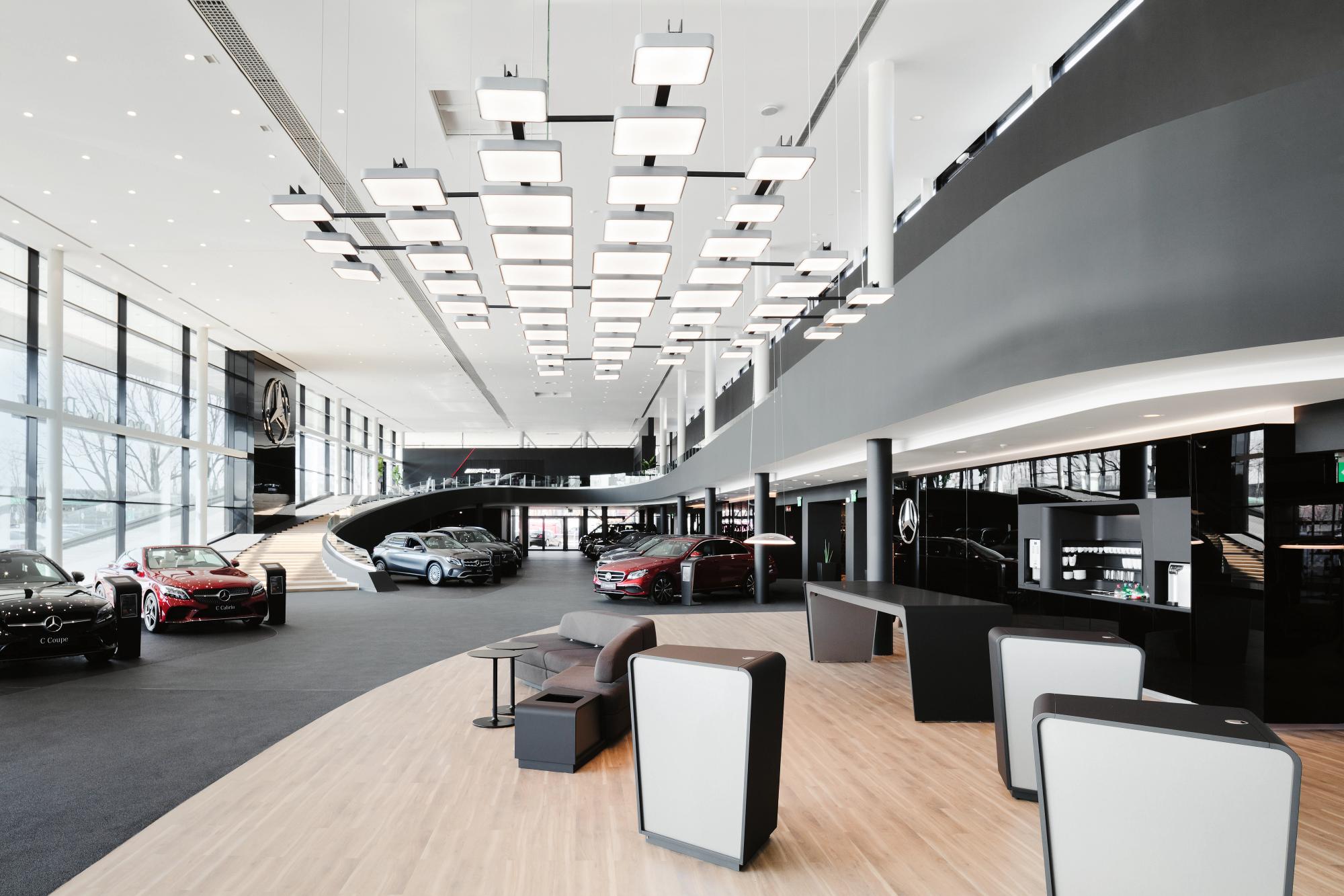International Retail Design Mercedes-Benz – GRAFT
