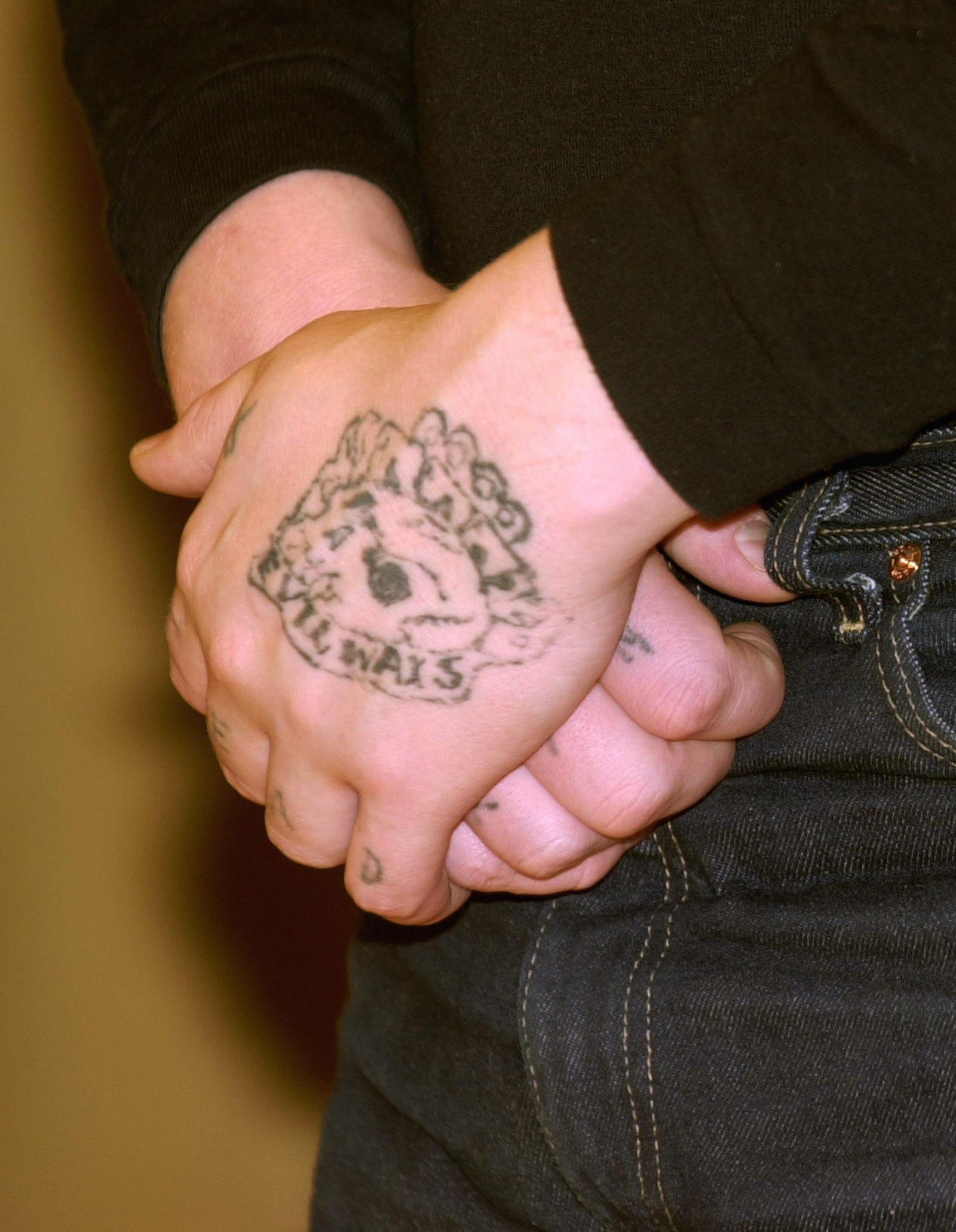 Spis, be, bøy nakken | Klassekampen