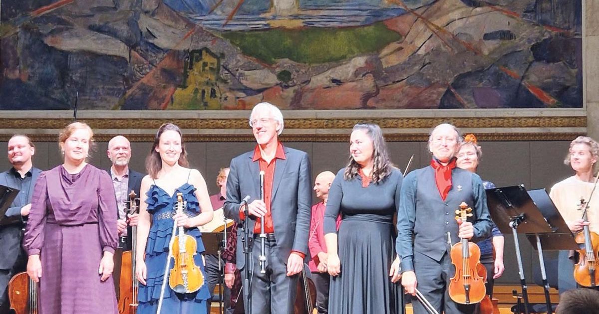 Pest, fred og fest | Klassekampen