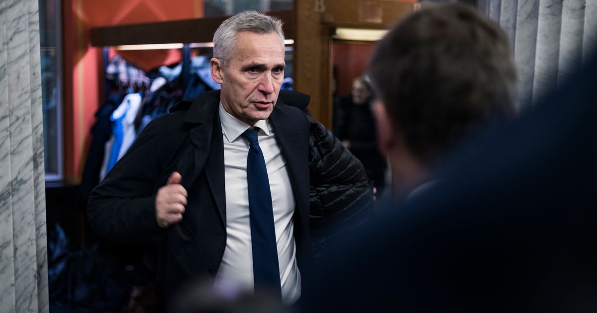 Jens Stoltenberg: Må gi Ukraina våpenstøtte for å få varig fred med Russland | Klassekampen