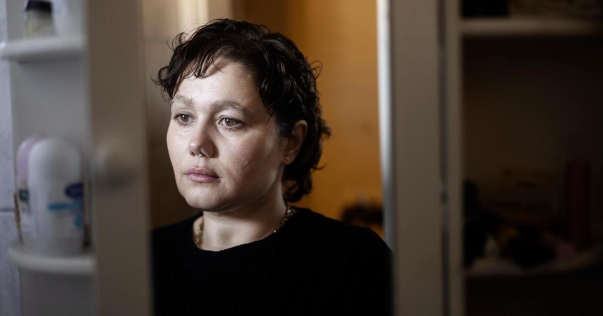 Kreft­ram­mede Ninaz har ikke råd til kutt i sjukelønna | Klassekampen