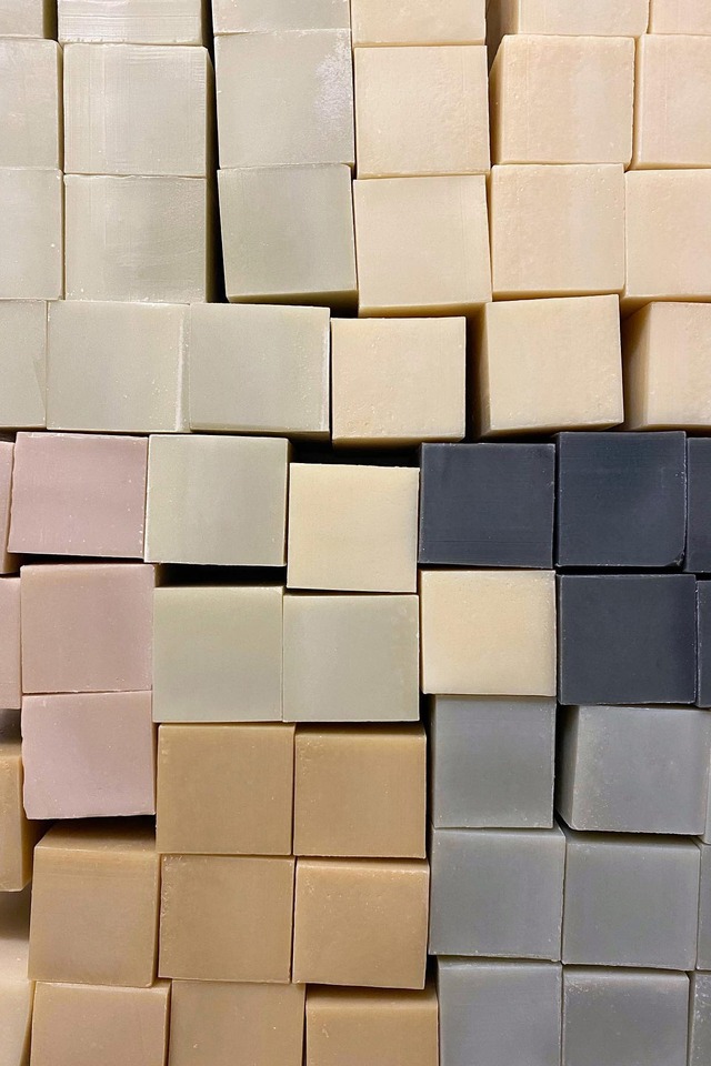 Binu Binu | 1/1 Studio