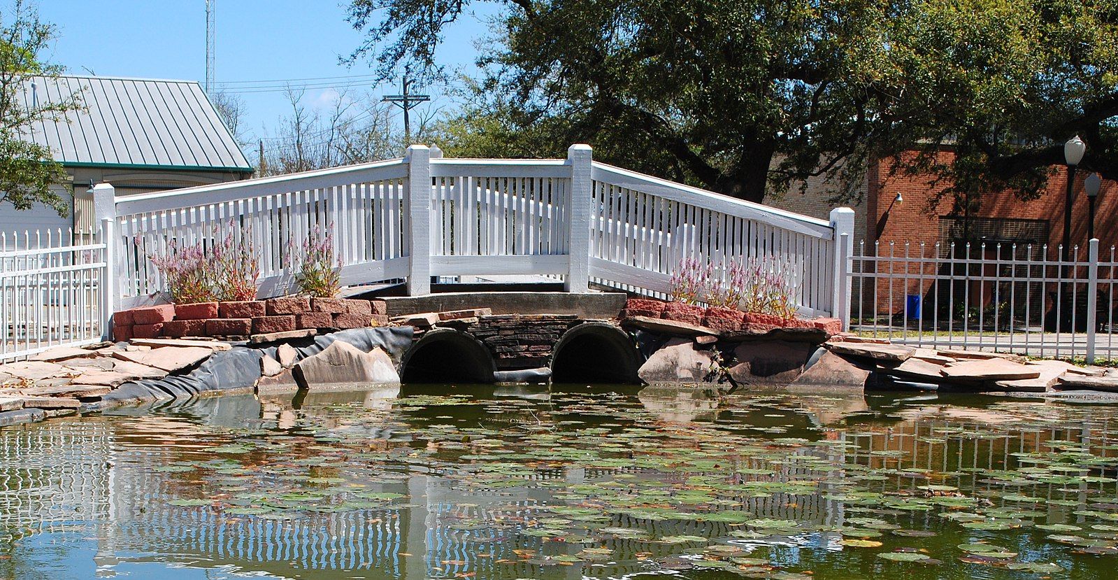 League City, Texas - Guide to Living & Working - MakeMyMove