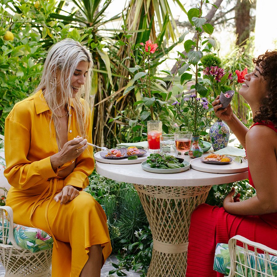 Why is Community Important to Your Health? | Sakara Life