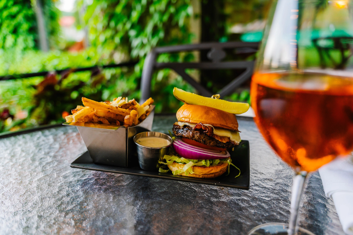 Unwind Wednesday - Burgers, Beers, & Lawn Games | The Highlands