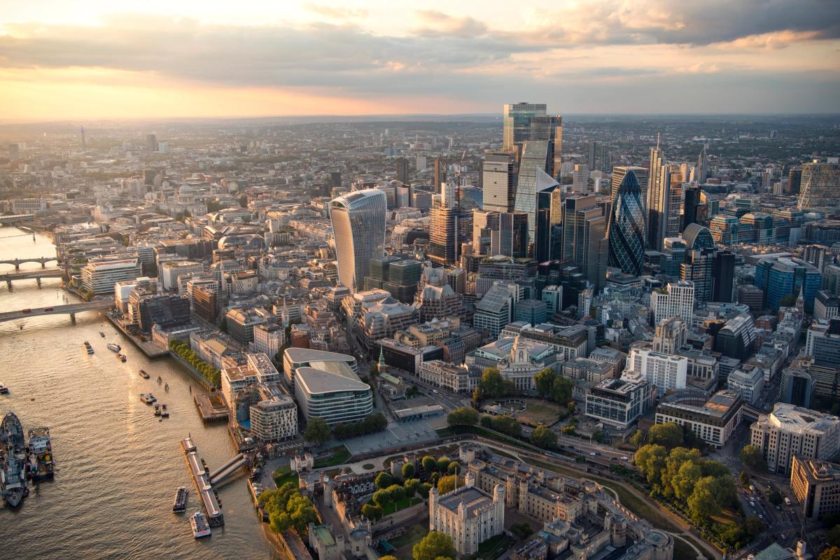 555 West End Avenue – Hayes Davidson