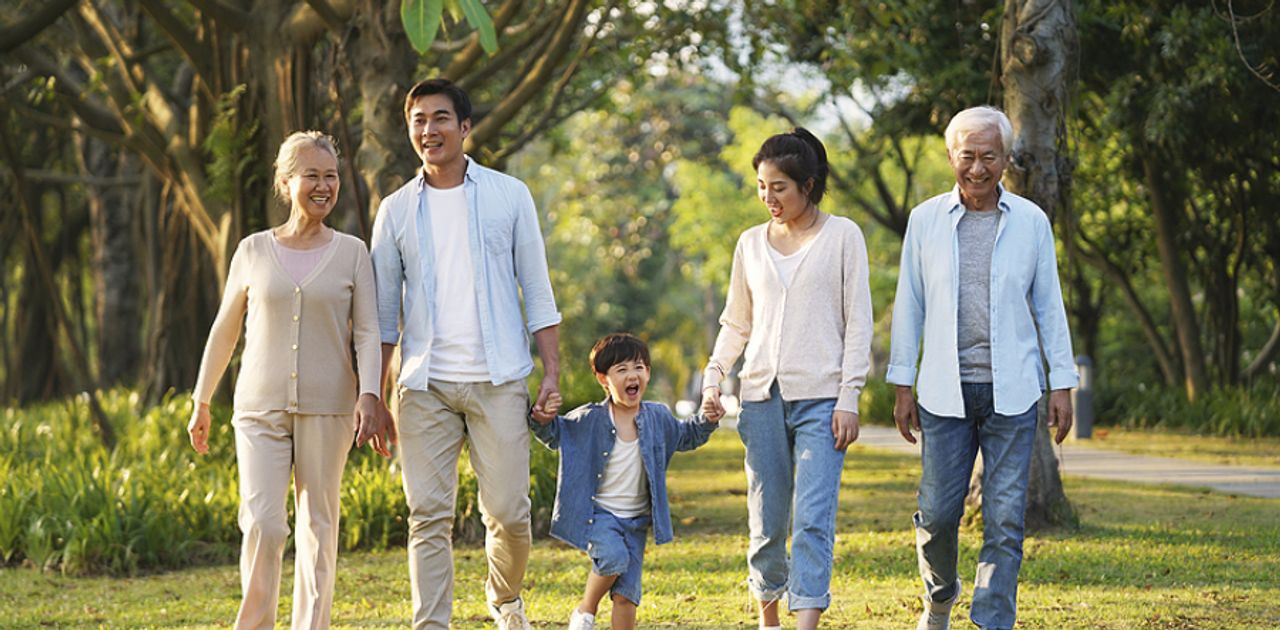 How to handle the challenges of life transitions as a family