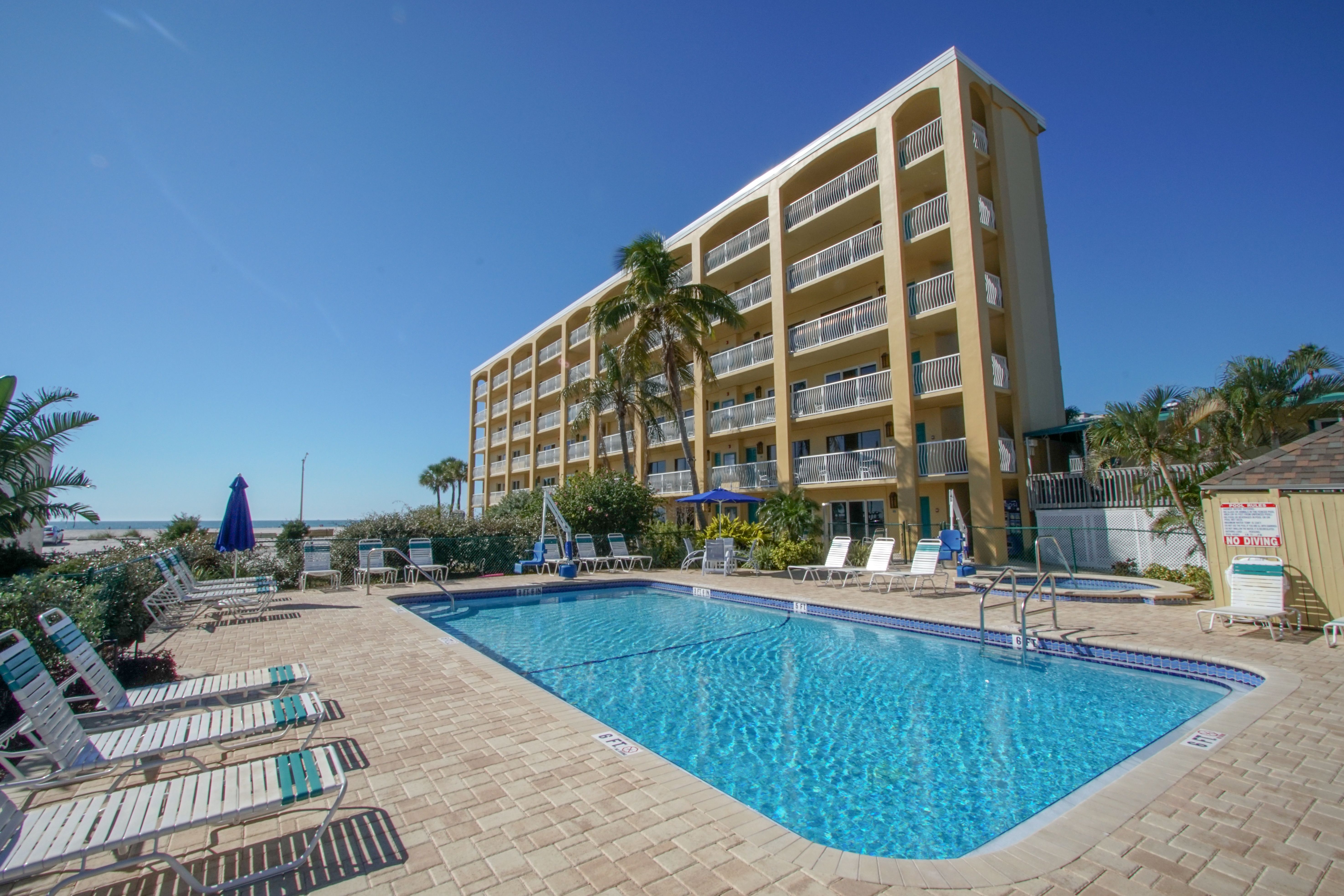 Coral Reef Beach Resort | Vacation Escapes