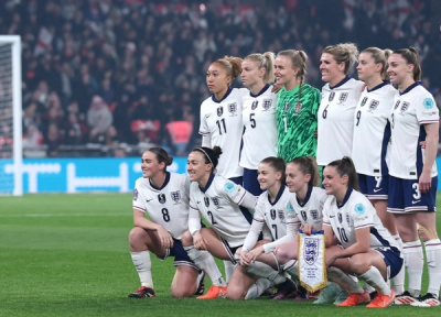 Shesells Seashells | Folkestone Harbour Arm