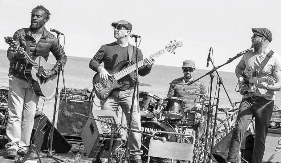 Gumboots Reggae Duo @ Harbourside Square | Folkestone Harbour Arm