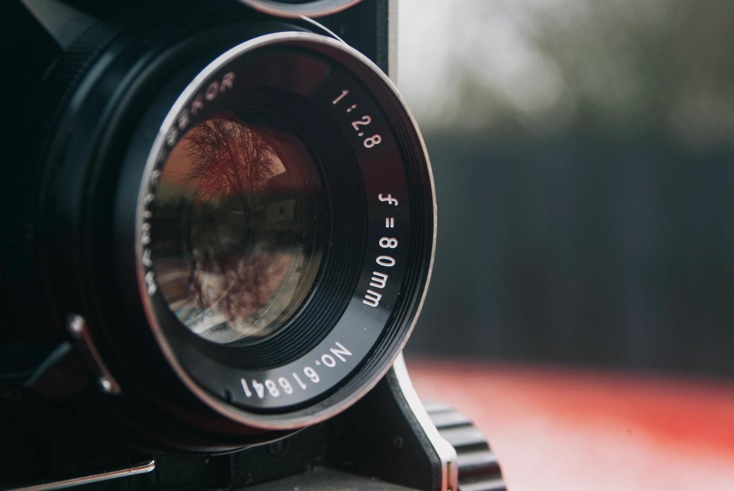 Mamiya C System Review Part 2: Mamiya-Sekor 80mm f2.8 - 50mmF2