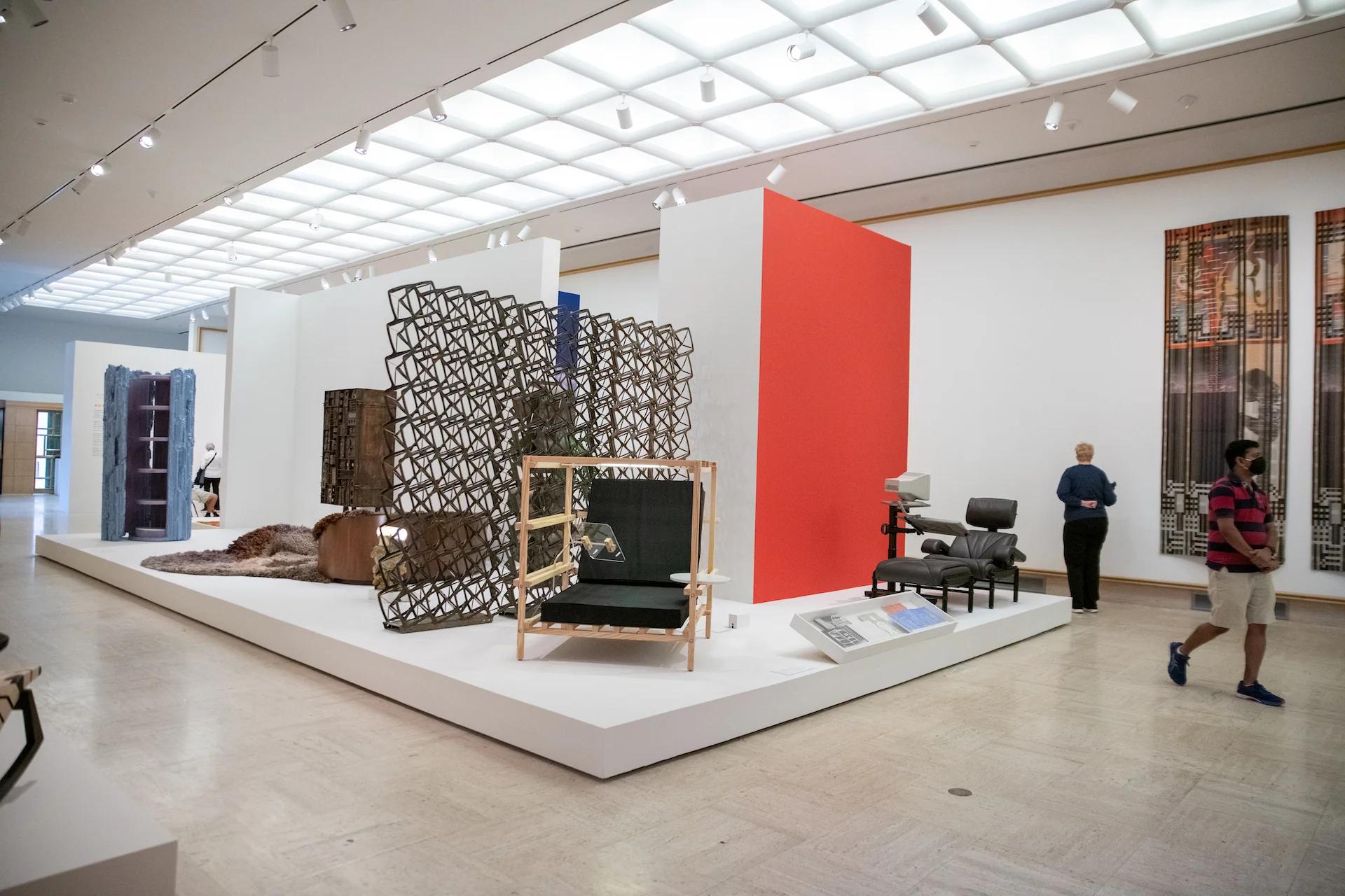 The Buzz! —7-6-2021 - Design Miami/ · Design Miami