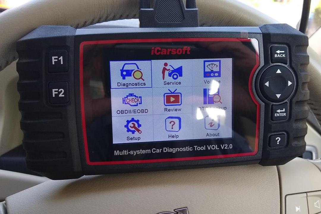 How to use an OBD2 scanner