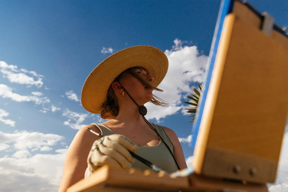 The Moments In-Between: American oil painter Katelyn Betsill shows us ...