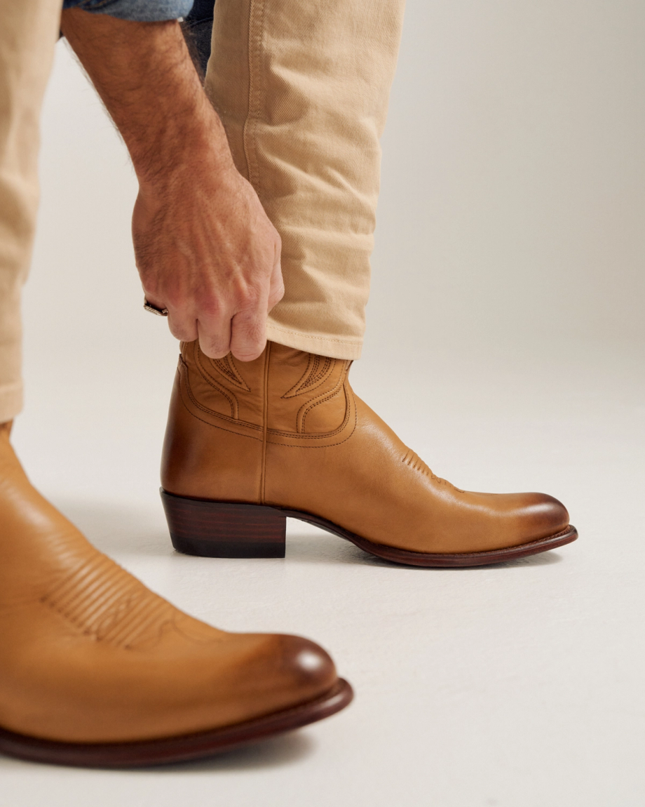The Cartwright in Desert Cowhide - Men's Cowboy Boot | Tecovas
