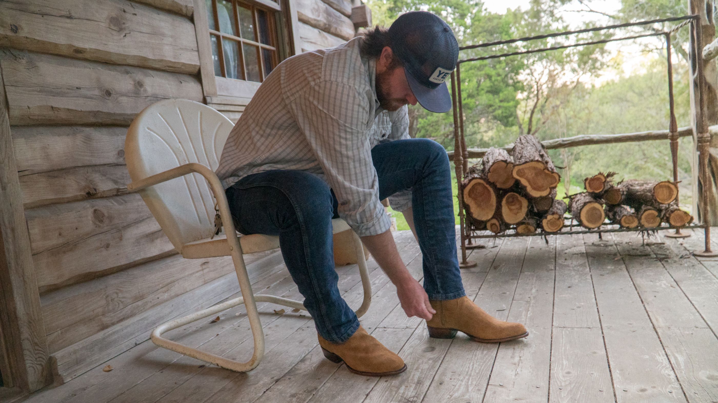 A Guide to Styling Men's Cowboy Boots True West Stories | Tecovas