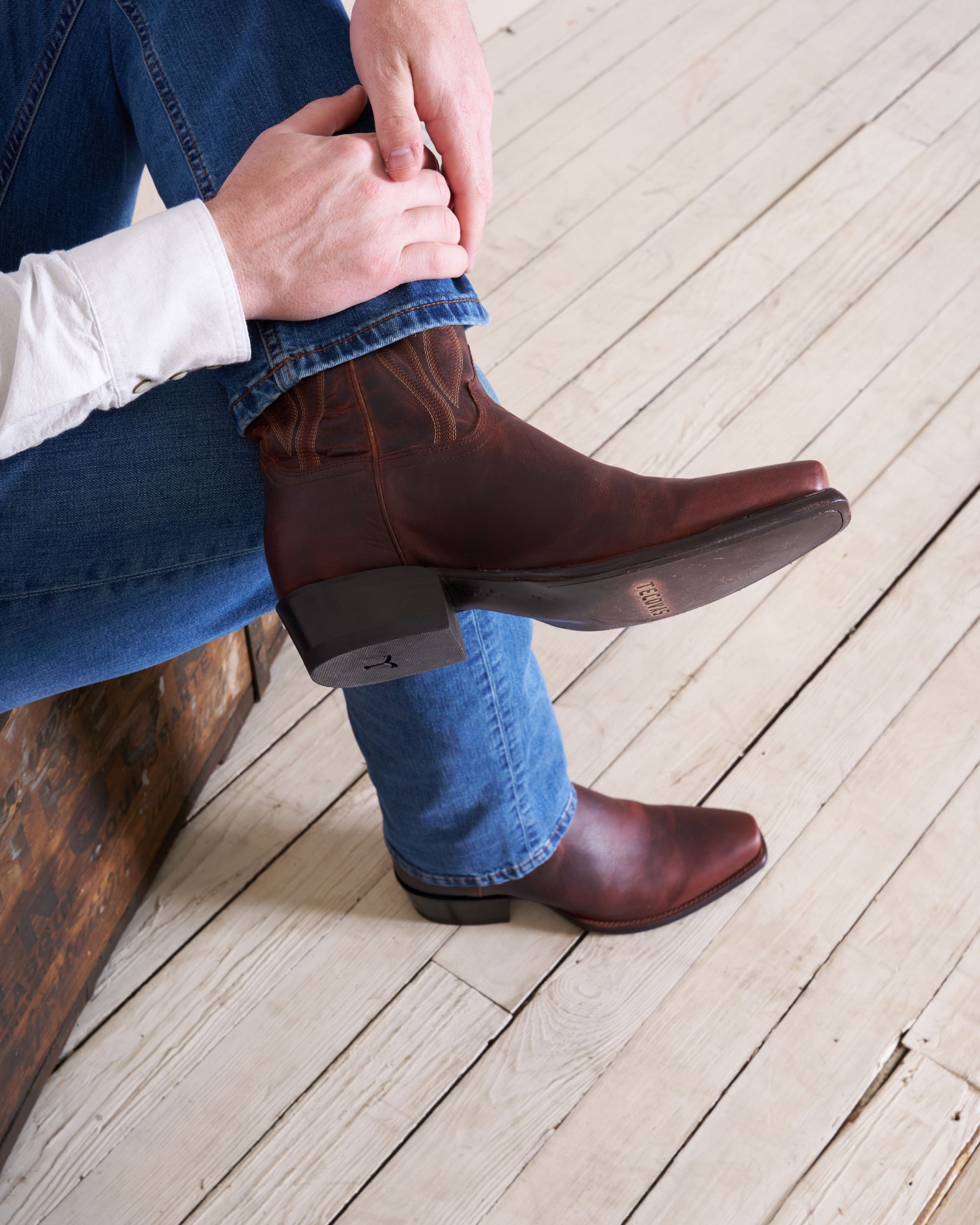Tecovas cowboy boots store