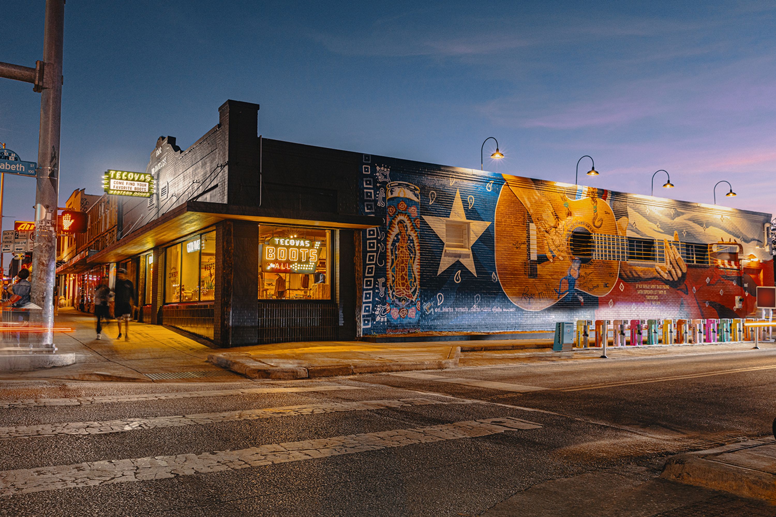JUMP IN WITH GUSTO: SoCo Mural by artist Federico Archuleta | Tecovas