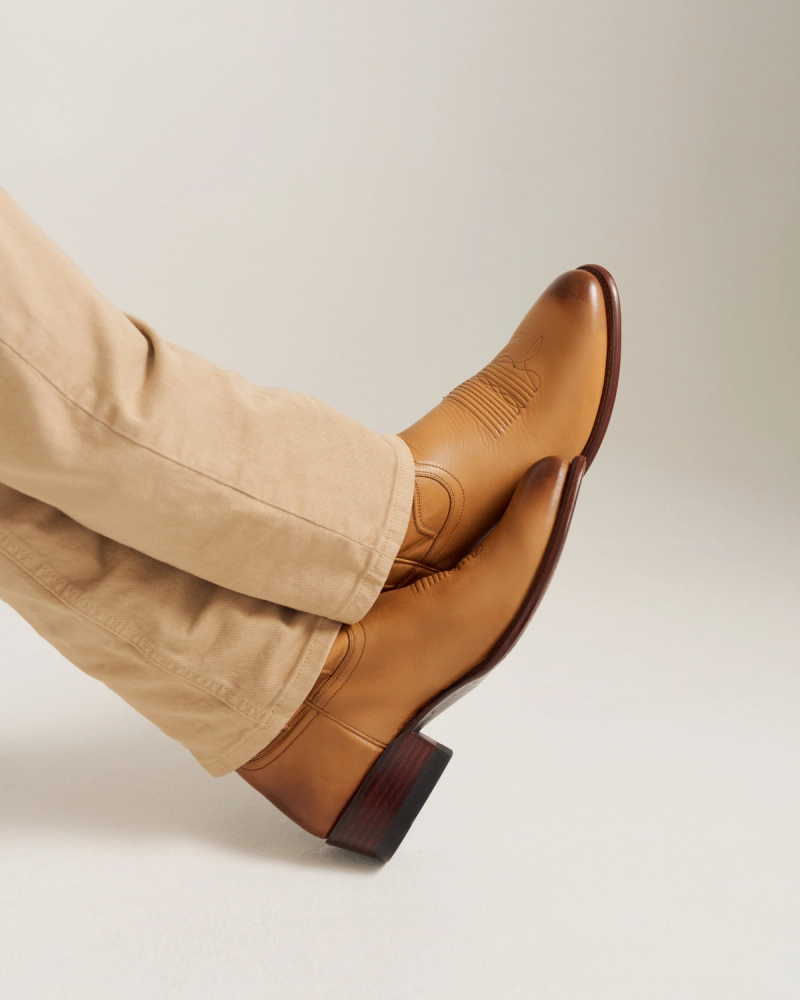 The Cartwright in Desert Cowhide - Men's Cowboy Boot | Tecovas