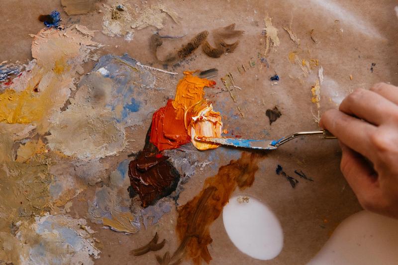 The Moments In-Between: American oil painter Katelyn Betsill shows us ...