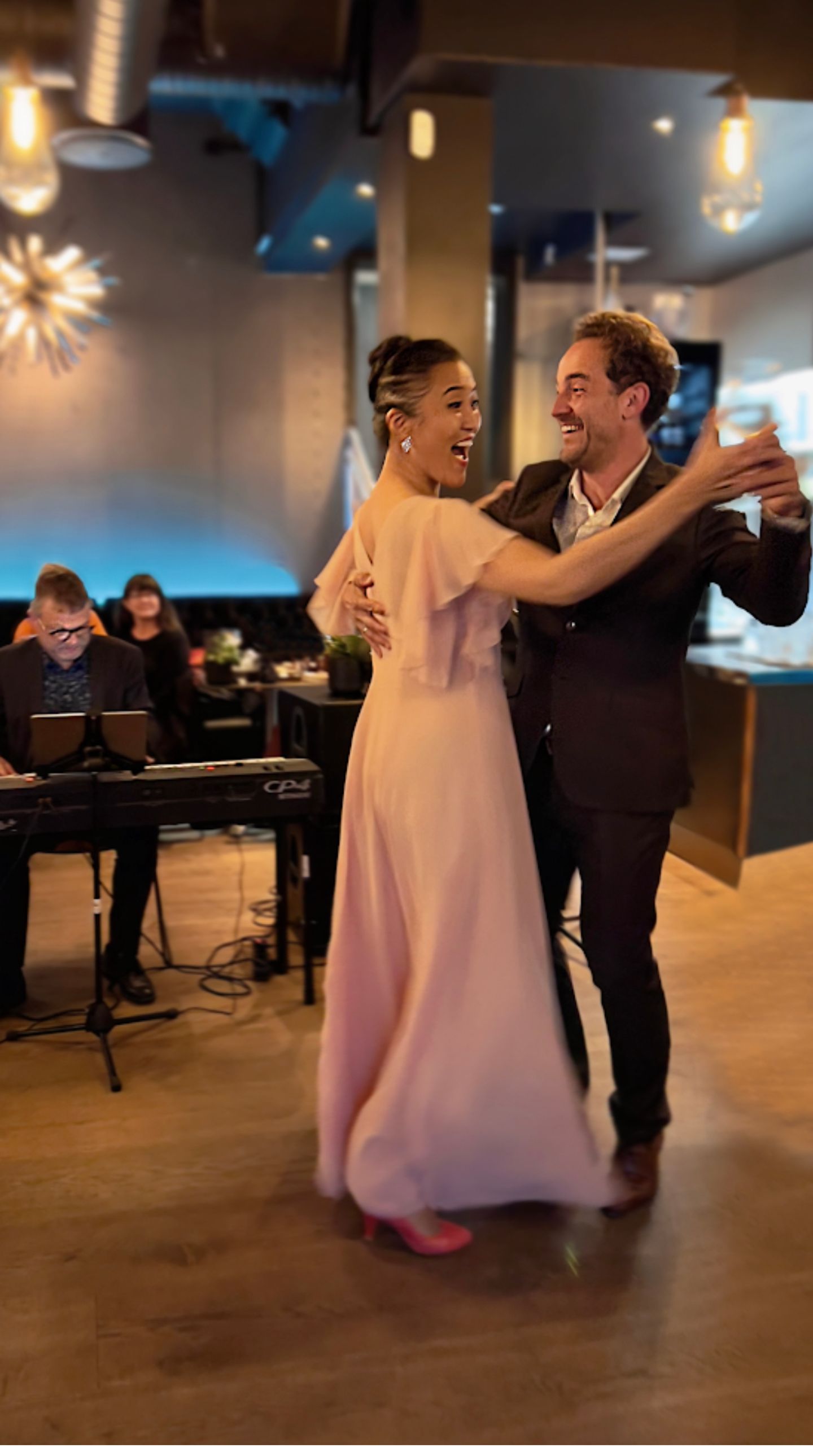 Lort Phillips Afternoon Tea - Operapub - Sunndal kulturhus