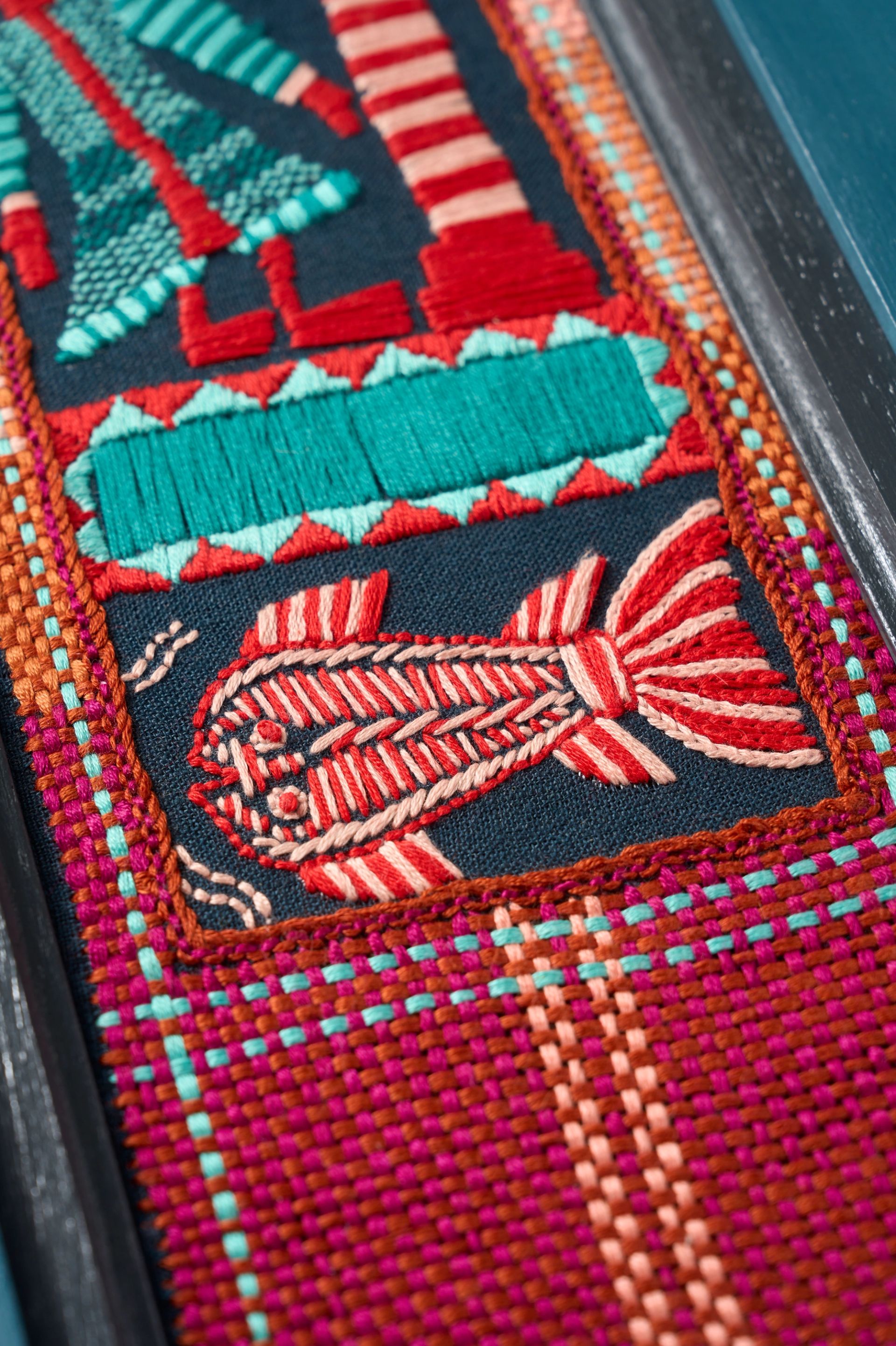 How to darn | Guide to using needle weaving and darning in your embroidery