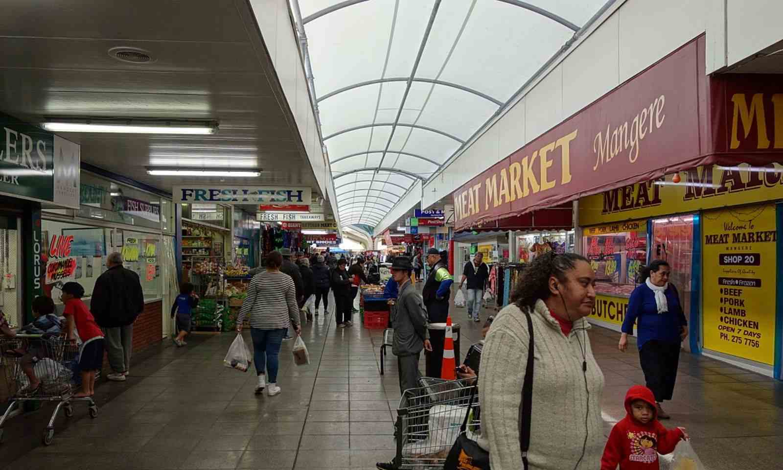 Māngere Town Centre’s landlords called on to upgrade buildings ...