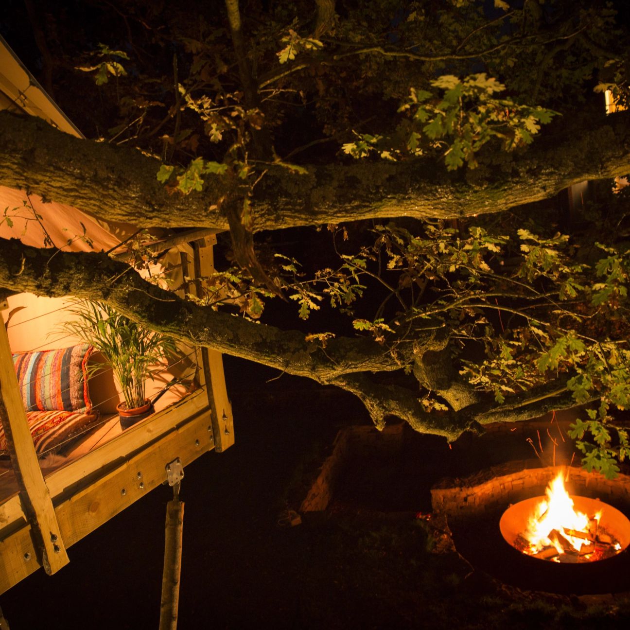 5 luxury treehouses and cabins for a romantic weekend away | Gentleman ...