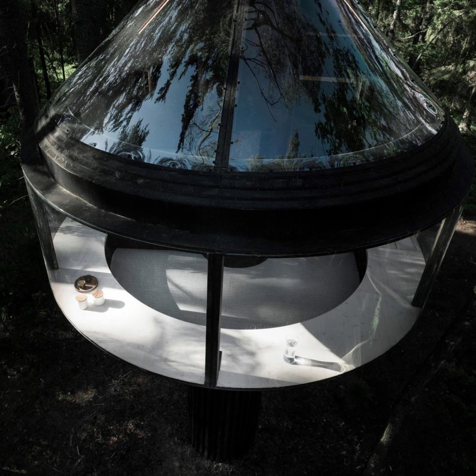 The luxury treehouse Polestar brought to the Finnish forest | The ...