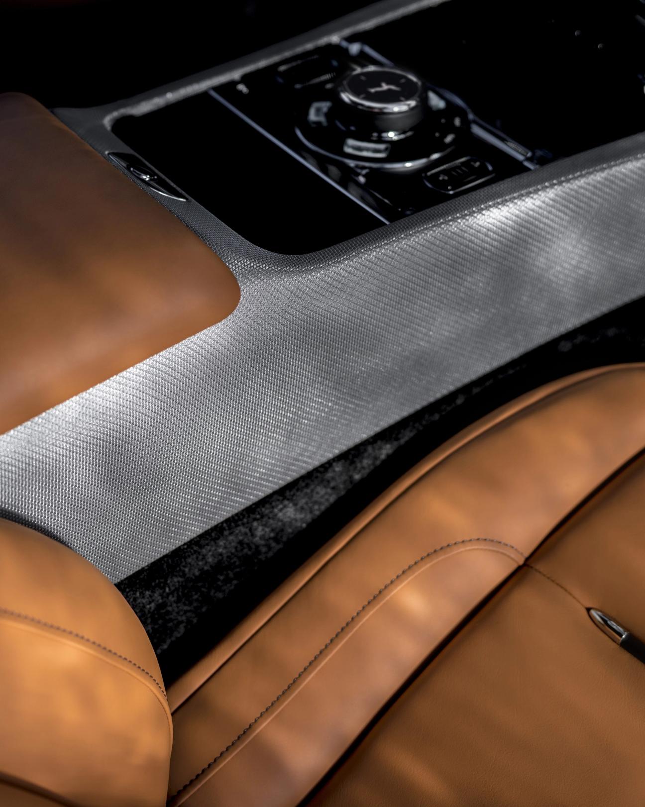 Rolls-Royce light up the bespoke sector with the Wraith Luminary ...