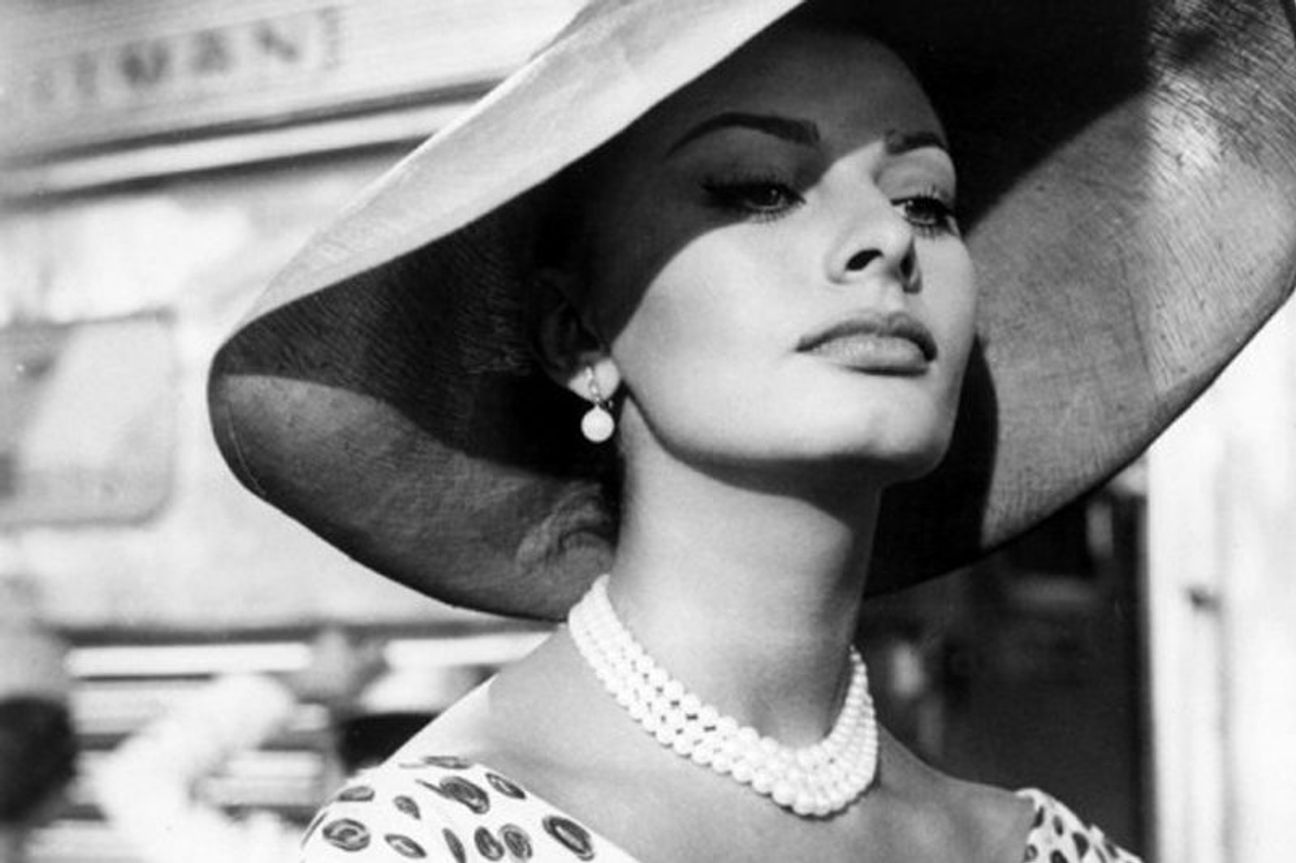 10 of the most beautiful women from the past 100 years | Gentleman's ...