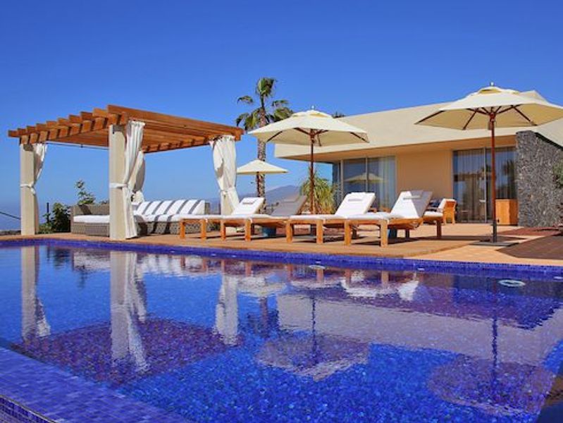 The coolest poolside properties around the world | The Gentleman's ...