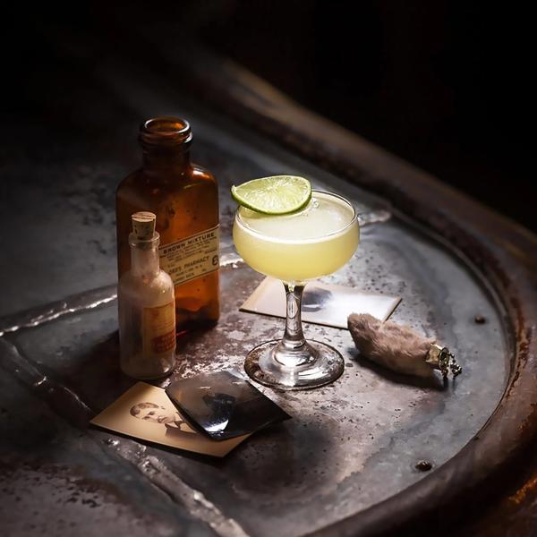 These are the best 1920s cocktails to revive this weekend | Gentleman's ...