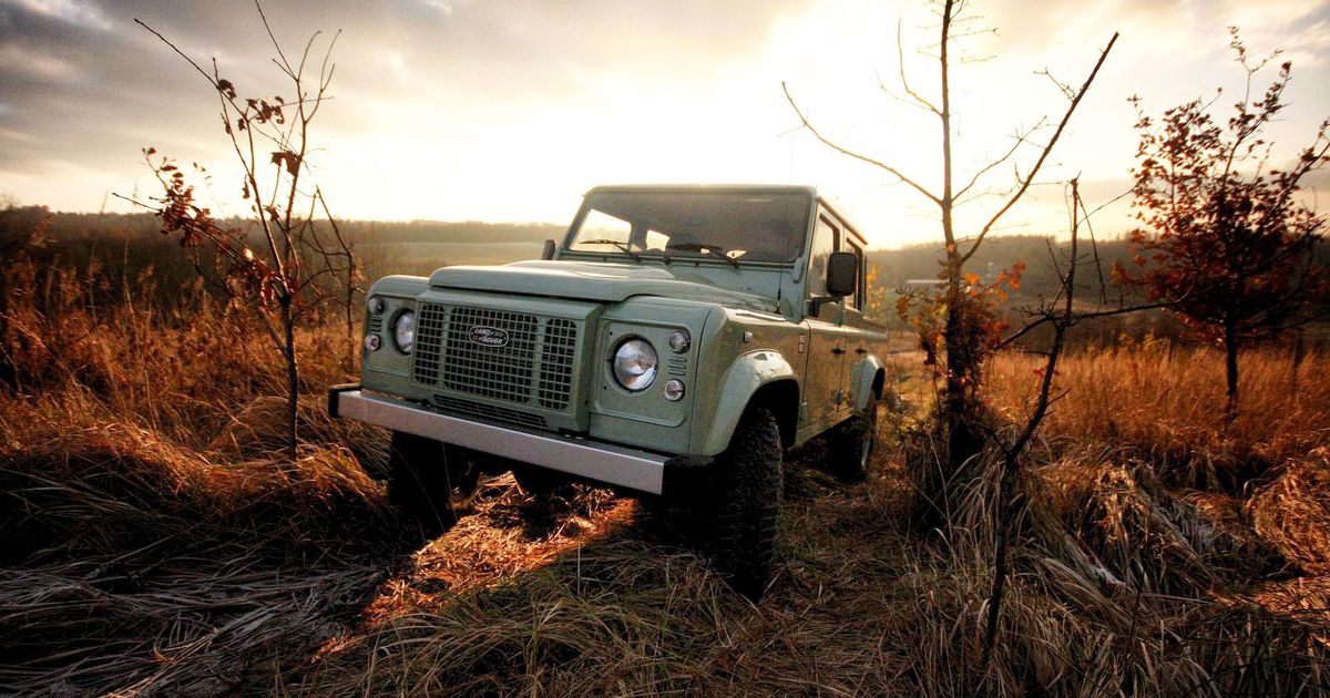 Long live the Land Rover Defender! The British icon rides again ...