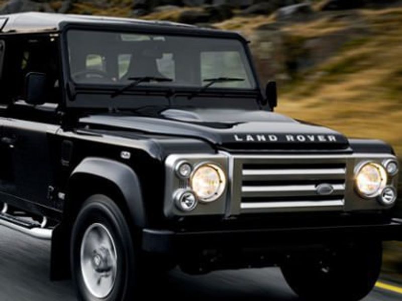 Land Rover Defender gets £80,000 reboot | The Gentleman's Journal | The ...